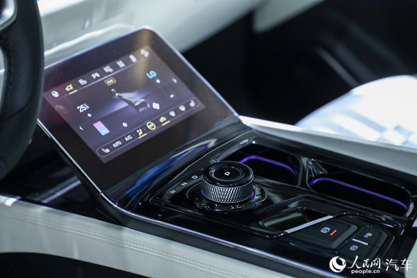 全新第三代奔腾B70正式亮相 奔腾E01正式上市_百科TA说