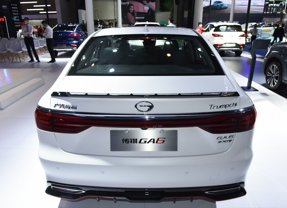 传祺GA6运动版参展，大包围+小尾翼！169马力的“四不像”_百科TA说