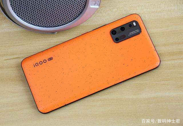 骁龙865降价1000元，双模5G+55W快充+4440mAh，这才是iQOO！_百科TA说