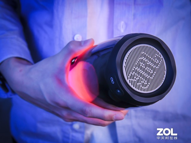 看得见的360°音效 JBL PULSE4便携蓝牙音箱评测_百科TA说