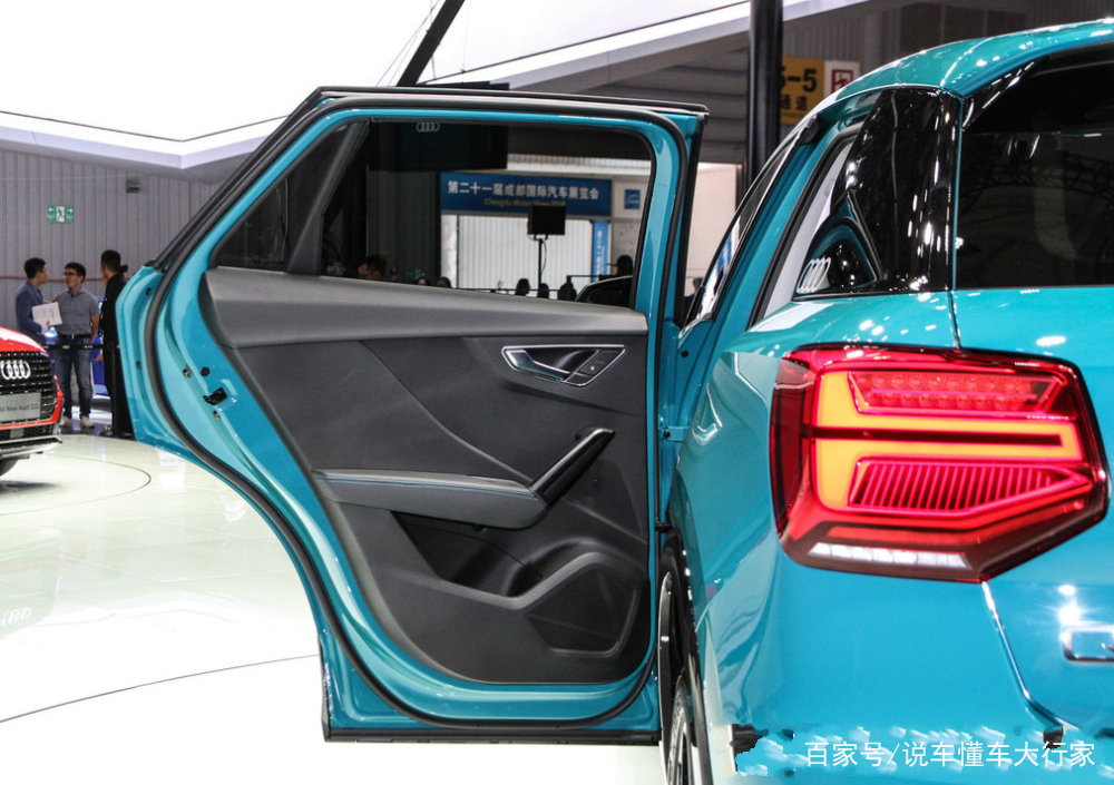 德系SUV火拼？奥迪 Q2L“吊打”奔驰GLA！_百科TA说