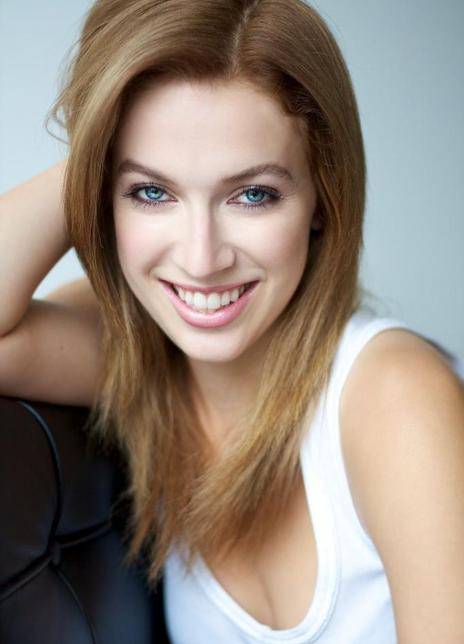 Laura Jacobs_百度百科