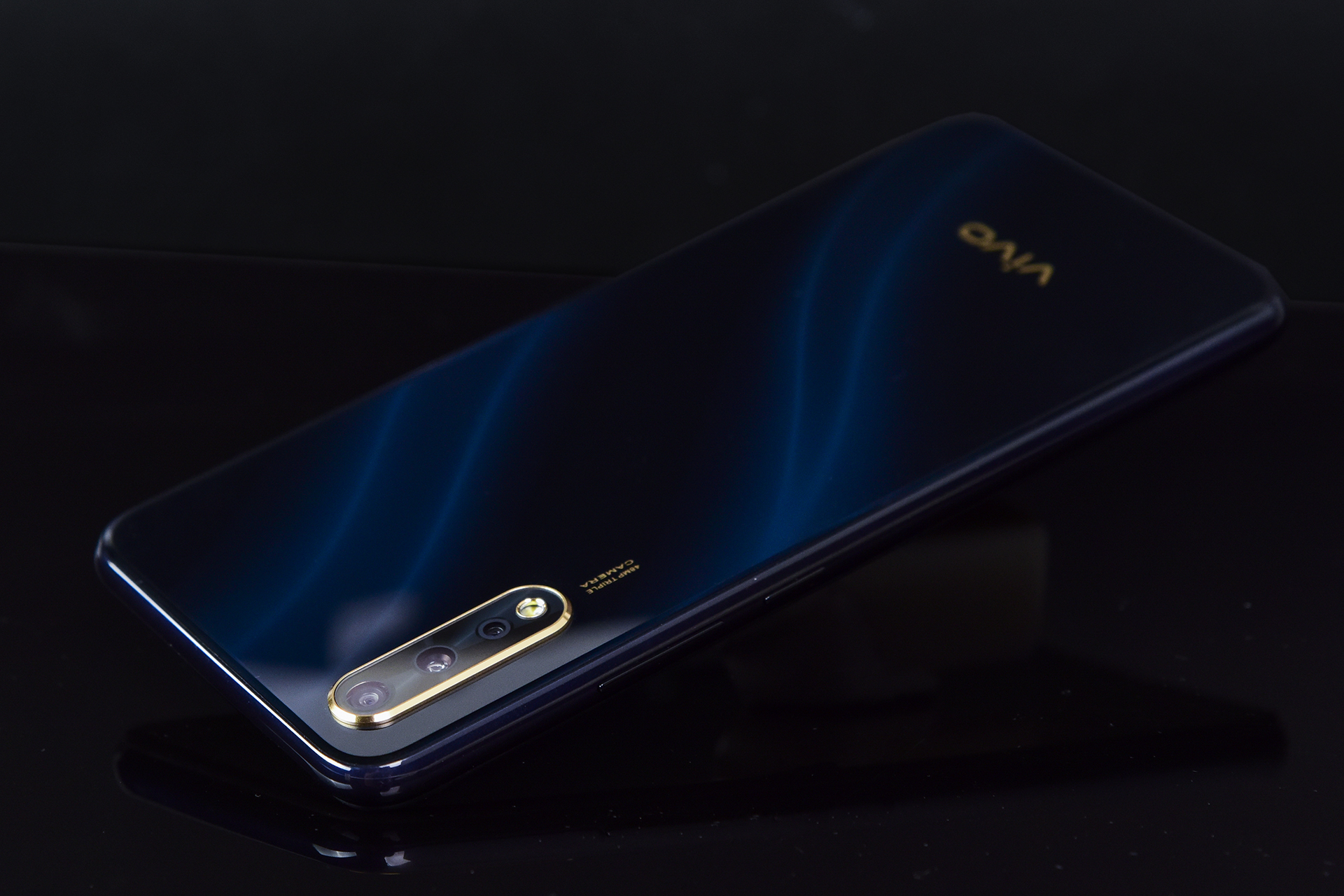 骁龙712+4800万超广三摄 vivo Z5极速幻影图赏_百科TA说