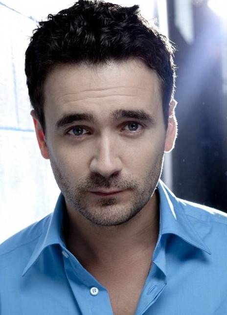 Allan Hawco_百度百科