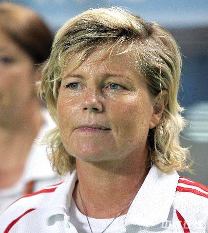 马里卡·多曼斯基·莱弗斯_百度百科