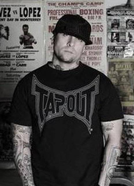 Dan Caldwell（演员、制作人）_百度百科