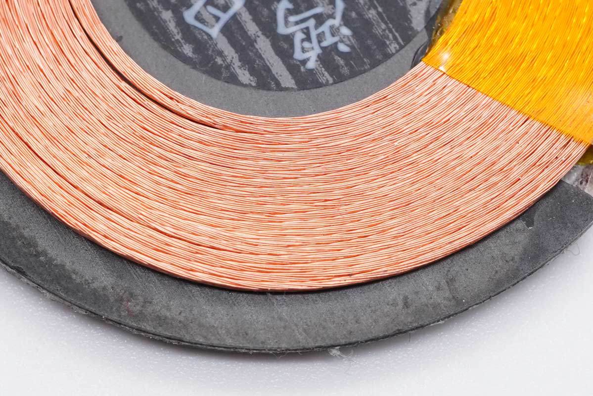 科讯15W磁吸无线充电器拆解，内置英集芯IP6808无线充电主控芯片_百科TA说