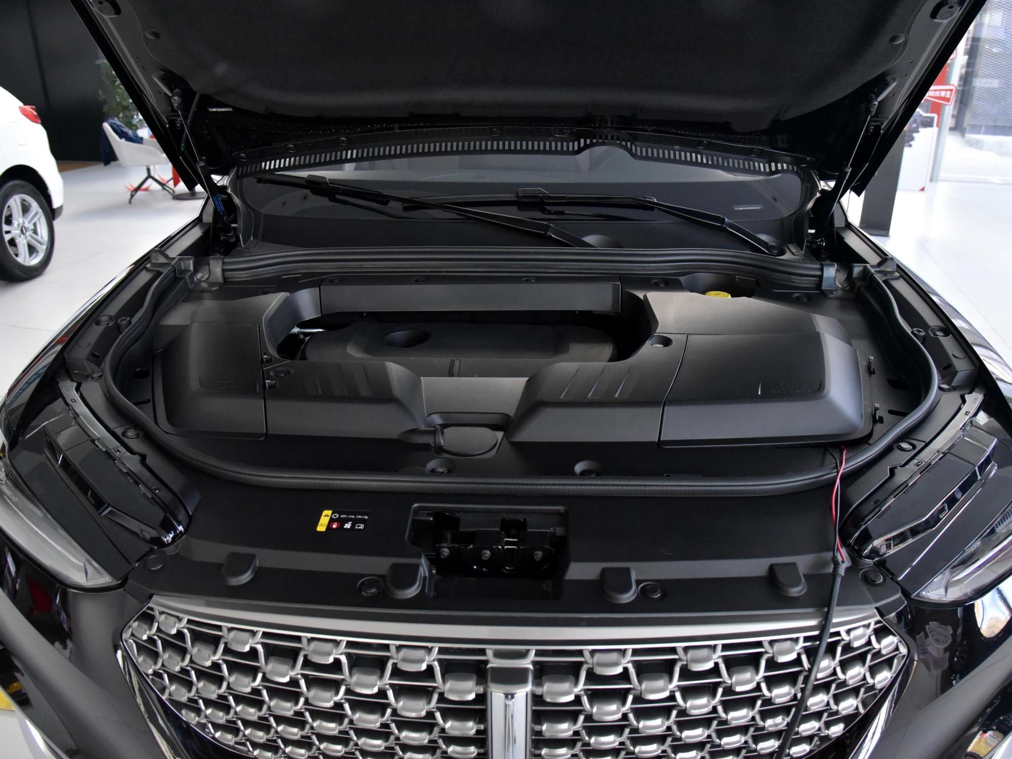 WEY VV6正面硬刚奇骏，轴距2680mm，网友：不到15万，太精彩了_百科TA说