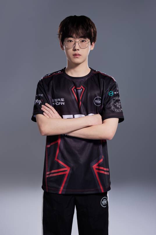 张钊（无畏契约职业选手）_百度百科