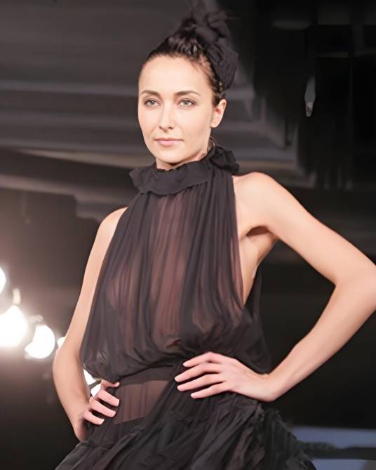 Lisa Selesner_百度百科