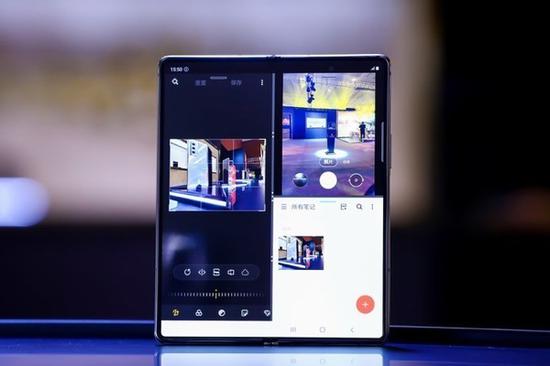 三星W21 5G开启预约 19999元一图了解其设计与配置_百科TA说