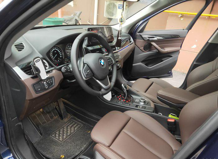 28万怎么选？本田URV和宝马X1谁档次高？读完你就明白了_百科TA说