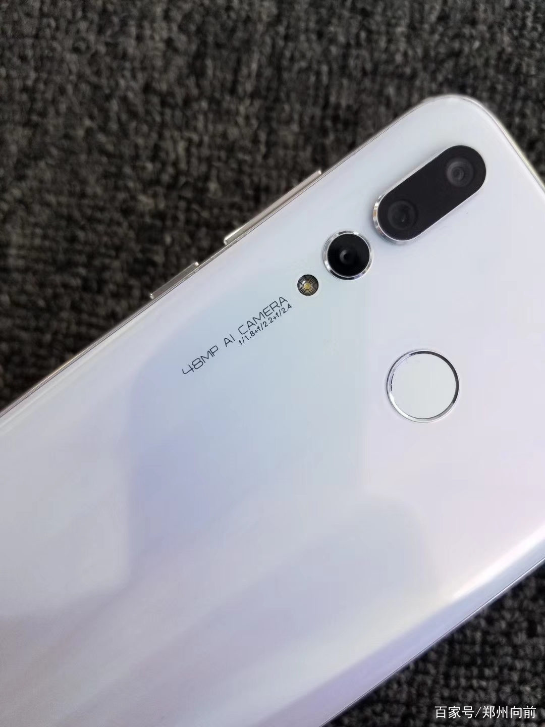 华为 Nova4 8加128g 后置4800万像素 成色98新 非常漂亮_百科TA说