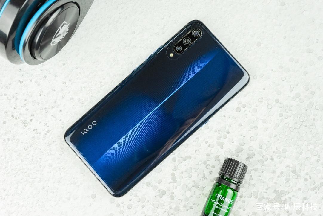 vivo Z5：价格太诱人，骁龙712也是诚意十足了_百科TA说