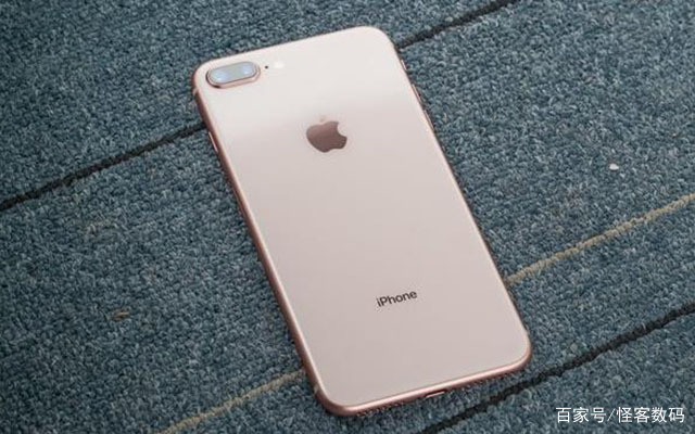 苹果iPhone8 Plus：终于要说再见了！_百科TA说