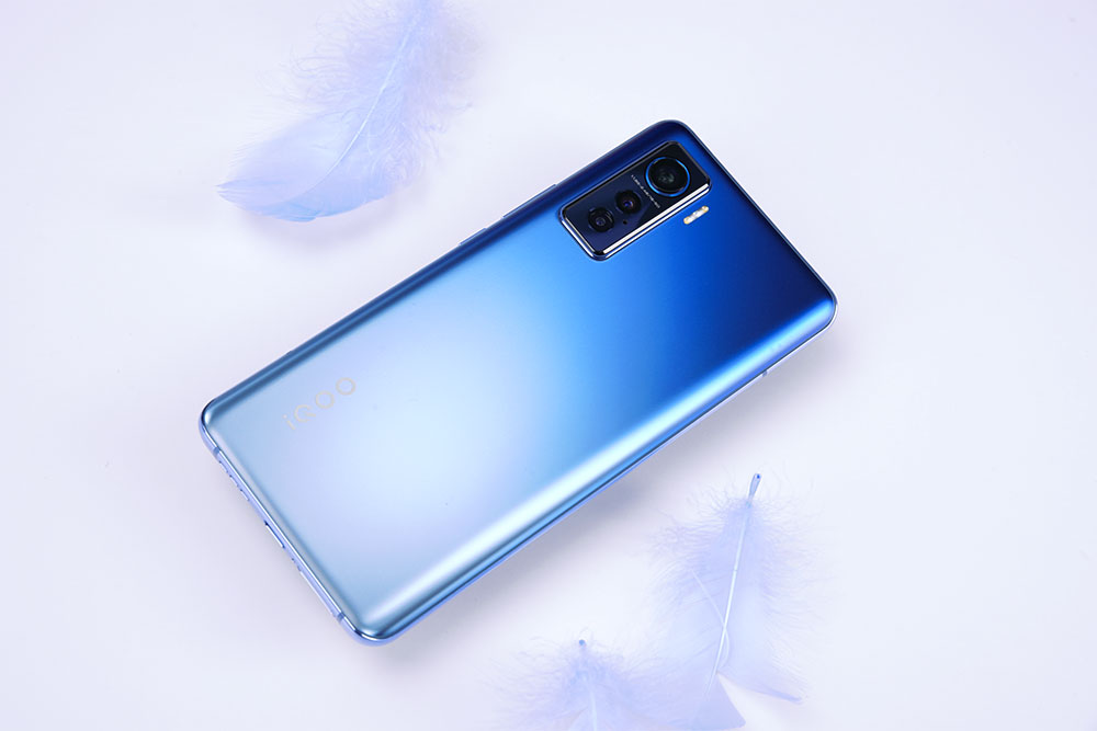 iQOO 5图赏：不仅有超快闪充还有高颜值_百科TA说