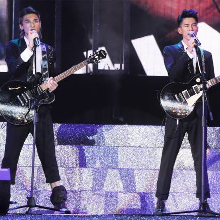 SHINE（香港演唱组合）_百度百科