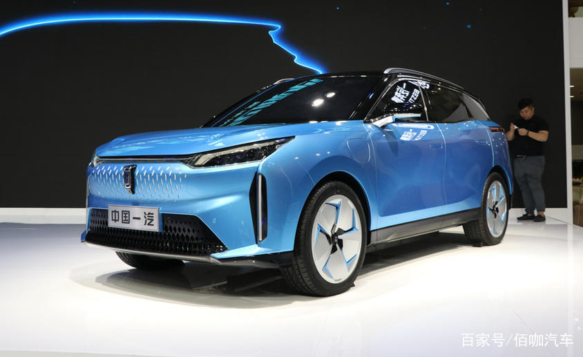 纯电动SUV奔腾E01预告图曝光 有望年内上市/NEDC续航450km_百科TA说