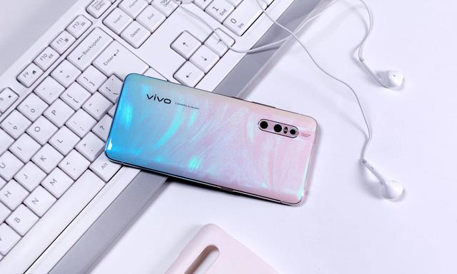 vivo要送情侣vivo X27七夕限定礼单，单身汪：谁来阻止它！_百科TA说