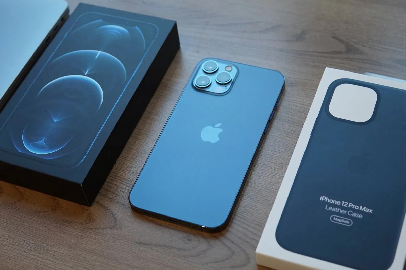 iPhone 12 Pro Max屏幕获专业测评机构最高评级 各方面都满足要求_百科TA说