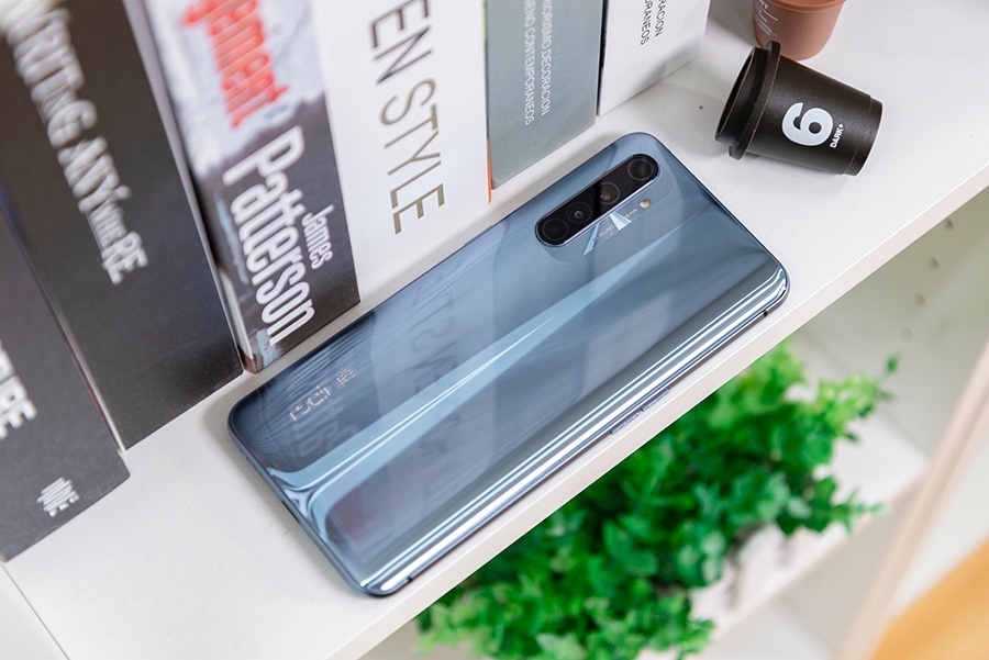 realme第一款5G旗舰清仓，90Hz+65W快充+骁龙865，价格跌至2699！_百科TA说