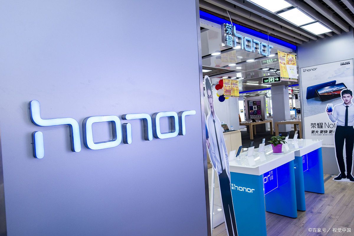 荣耀X10和华为Mate30哪个更好用？性价比、颜值和功能细节对比！_百科TA说