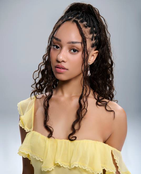 MANON（瑞士、意大利双国籍女歌手，女子唱跳组合KATSEYE成员）_百度百科