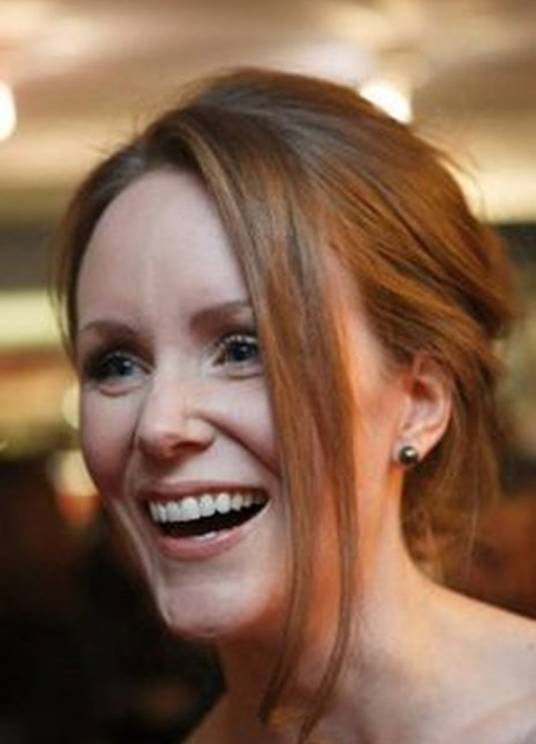 Jenn MacLean-Angus_百度百科