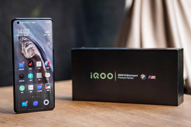 强悍性能助力酣畅游戏，iQOO 5 Pro化身游戏上分利器_百科TA说