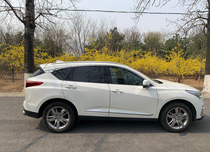 37万左右怎么选？奥迪Q5L和讴歌RDX谁档次高？懂车人说了实在话_百科TA说