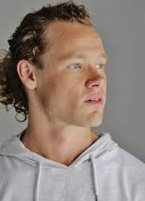 Nathan Barrett（演员）_百度百科