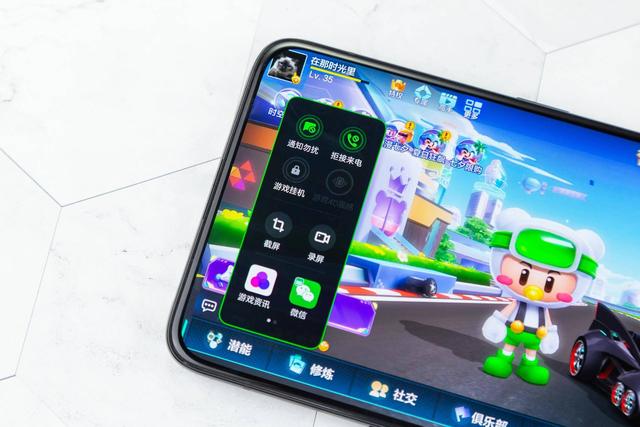 Reno 10倍变焦版、华为P30 Pro，谁能畅玩《跑跑卡丁车》？_百科TA说