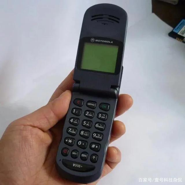 经典怀旧（一）：摩托罗拉V998，你心目中的掌中宝_百科TA说