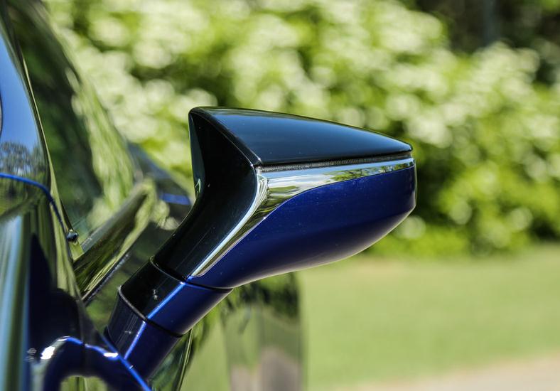 20年驾龄老司机坚持提雷克萨斯LC，车主讲了驾驶感受_百科TA说