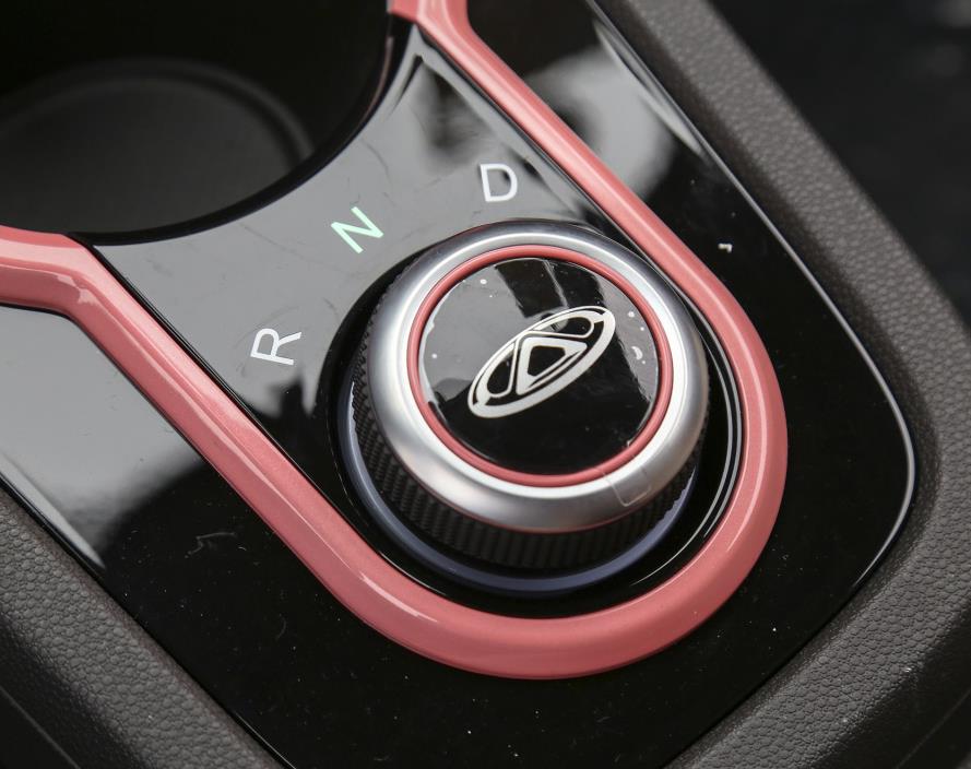 买不起众泰E201，最终喜提奇瑞eQ1，这提车价格如何？_百科TA说