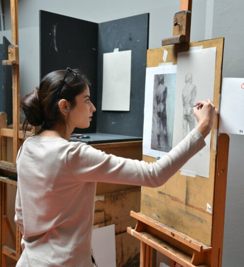 Ammama Malik_百度百科