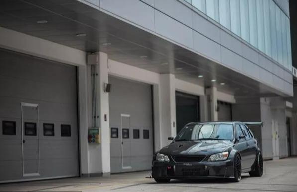 雷克萨斯IS200 Altezza改装_百科TA说