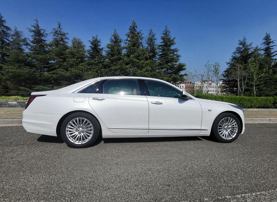 35万拿下一台凯迪拉克CT6，开了6个月，车主说了大实话_百科TA说