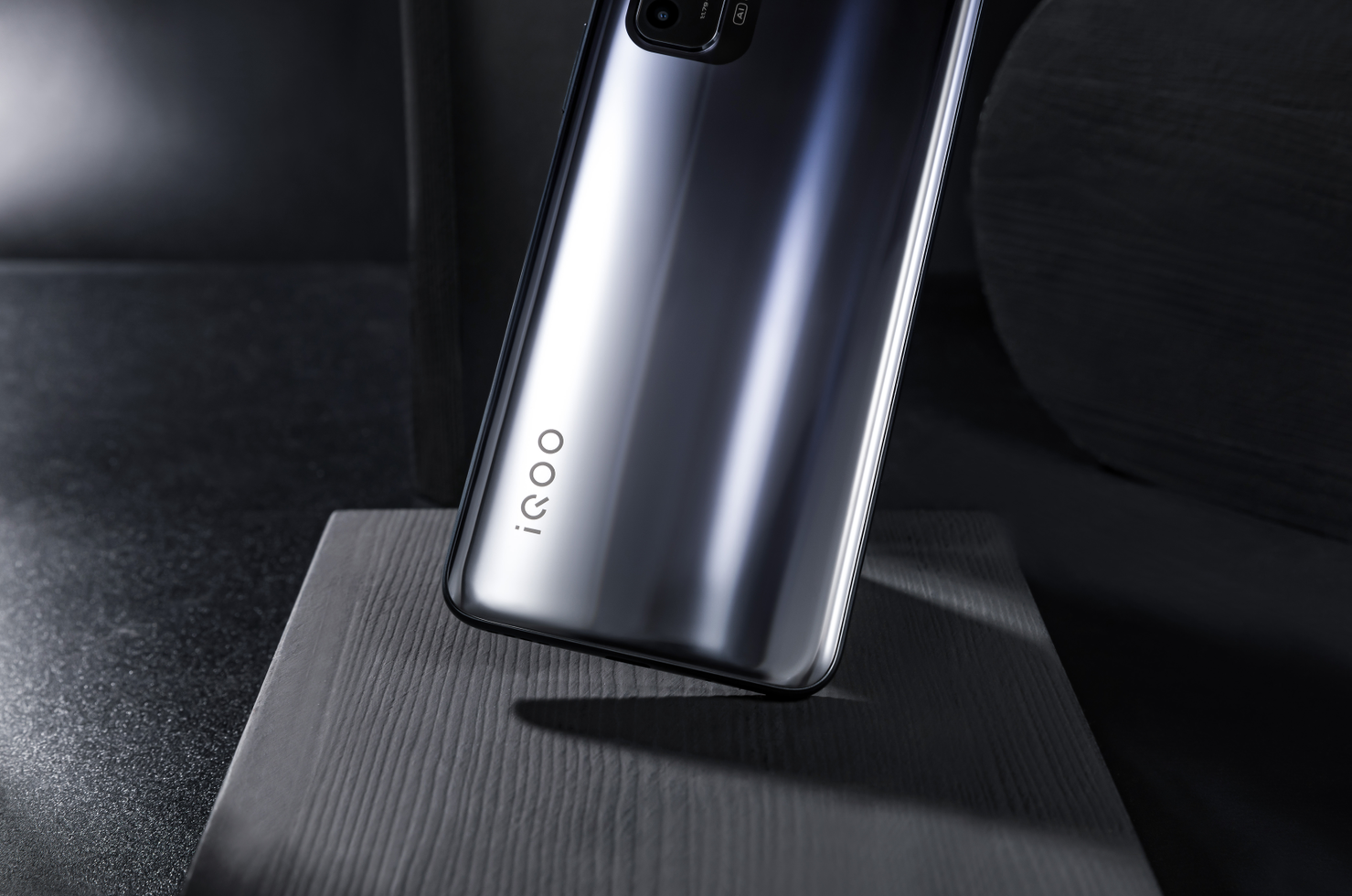 iQOO Neo5 活力版：两千价位段的强悍实力派_百科TA说