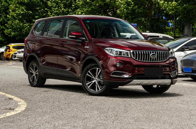 SWM斯威X7两款新增车型上市 搭载2.0L发动机_百科TA说