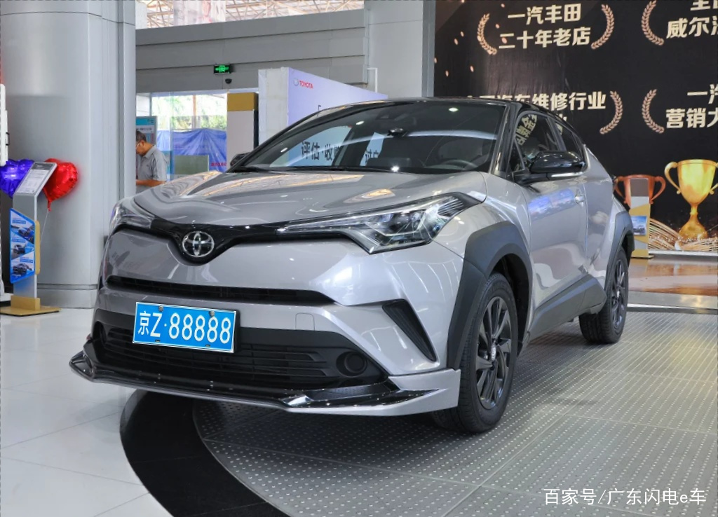 奕泽IZOA仅用这几个细节就提升了整体逼格_百科TA说