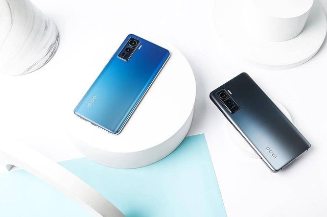 4K价位竞争很激烈？看完iQOO 5表现似乎赢得太轻松_百科TA说