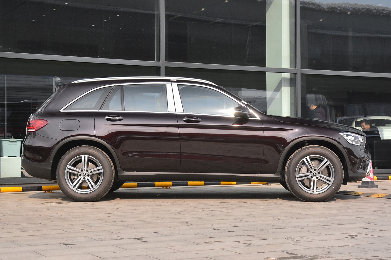 2021款奔驰GLC 260 L 4MATIC 动感型_百科TA说