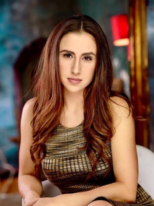 Kristin Elliott_百度百科