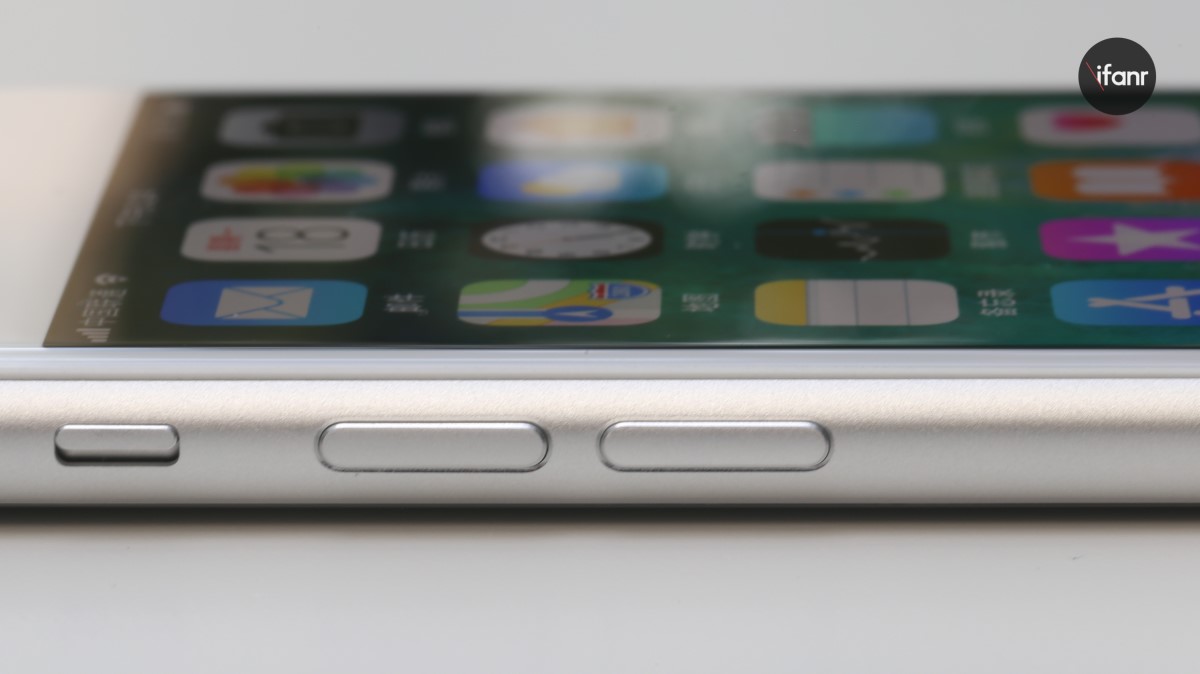 首发！iPhone 8/8 Plus 真机图赏：外观简洁，玻璃背部美爆了_百科TA说