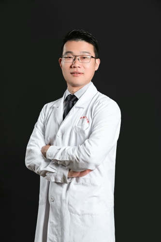 王利新（复旦大学附属中山血管外科主任医师）_百度百科