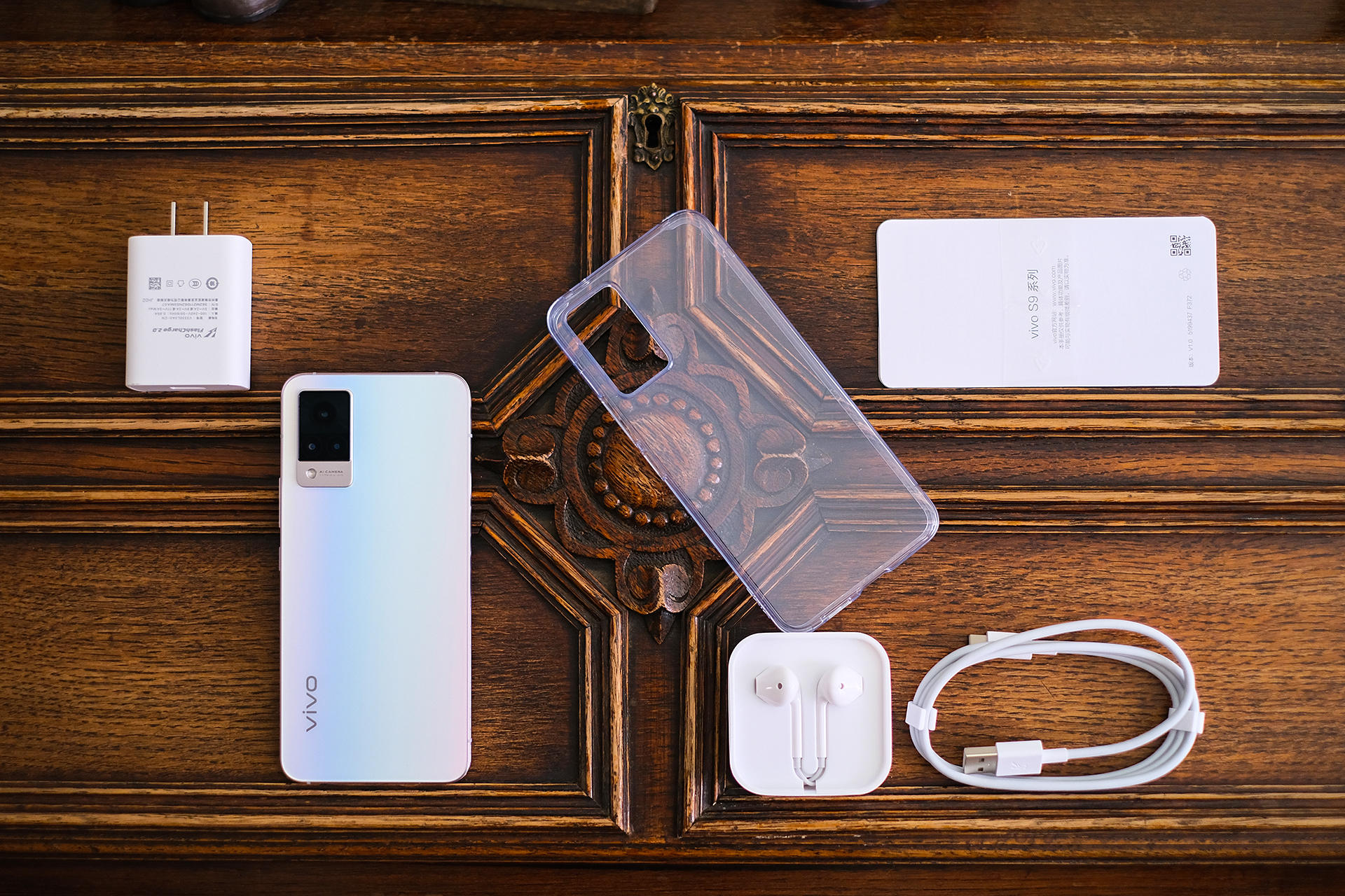 双极夜柔光灯，4400W像素，照亮你的美，vivo S9尝鲜_百科TA说