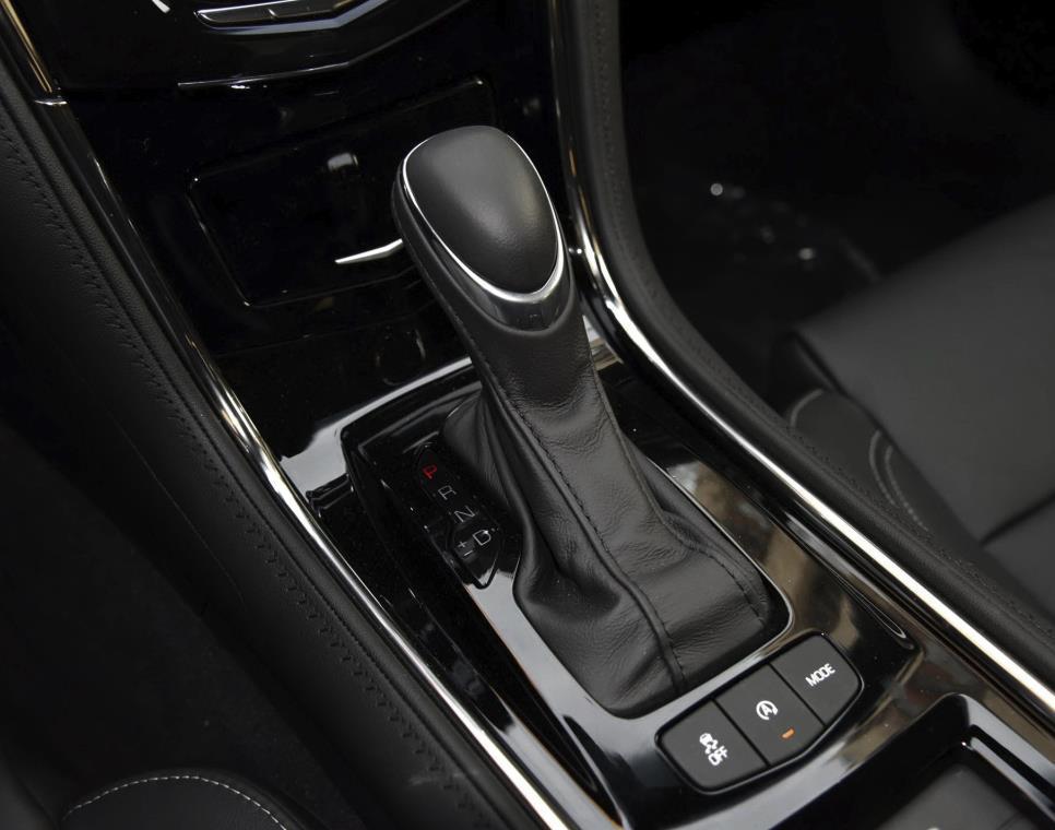 花27万喜提凯迪拉克ATSL，4个月开6400公里后，晒出真实油耗！_百科TA说