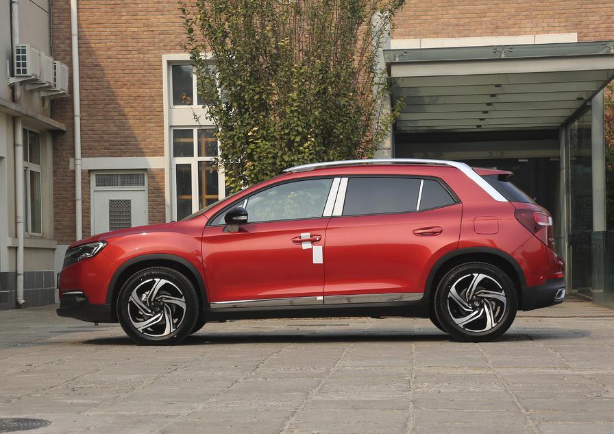 20年驾龄老司机坚持提DS 6，6900公里后车主道出心里话！_百科TA说