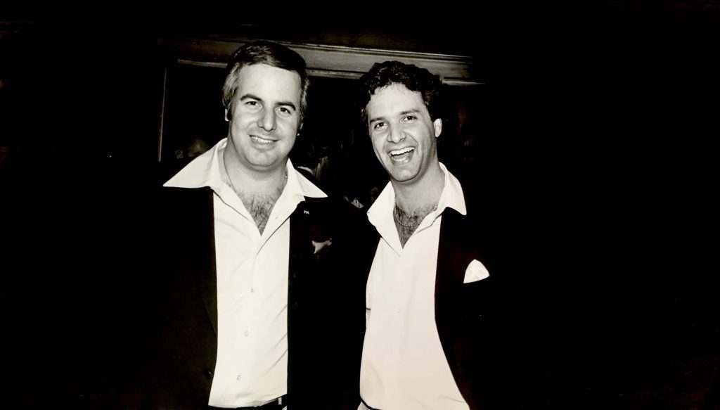 诈骗大师弗兰克：21岁诈骗250万美元，行骗26国，晚年却成FBI顾问_百科TA说